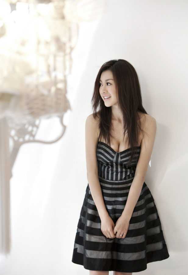 秦岚优雅知性打扮蓝色长裙展现完美身材高清美女图片-mm171美女图片