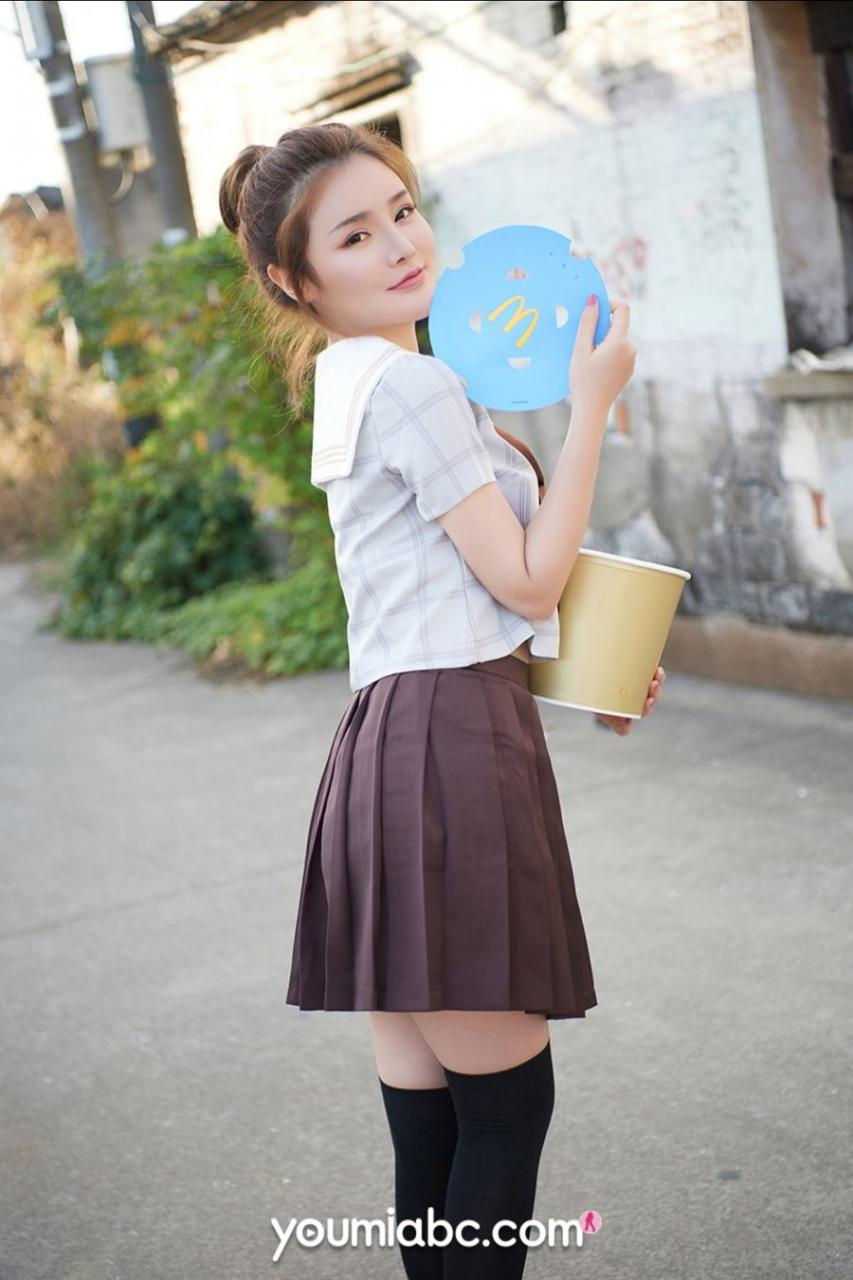 前凸后翘美女颜爱泽私房大秀性感骨感身材-mm171美女图片