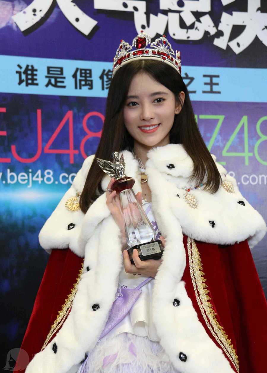 突破视觉想象力,2.5D美女穿上印花连衣裙大放异彩系列3高清图片-mm171美女图片