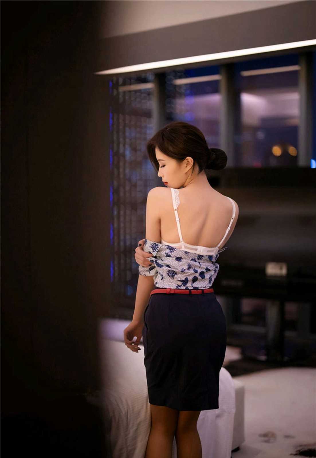 夏日JK制服背心裙校园美女高清写真图片-mm171美女图片